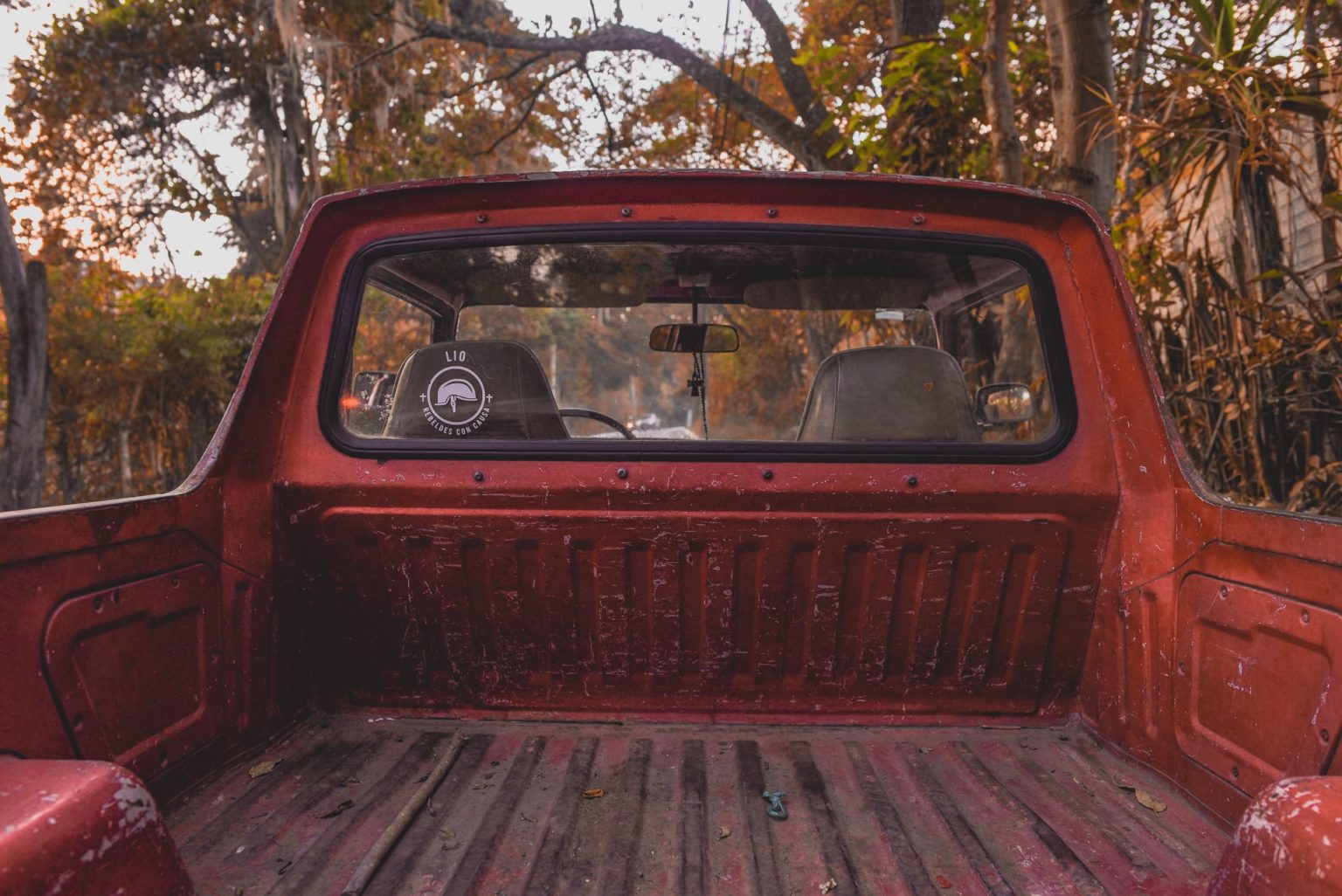 Aussie Classic: 1951-1957 FX & FJ Holden Utes & Vans - Pickup Trucker News